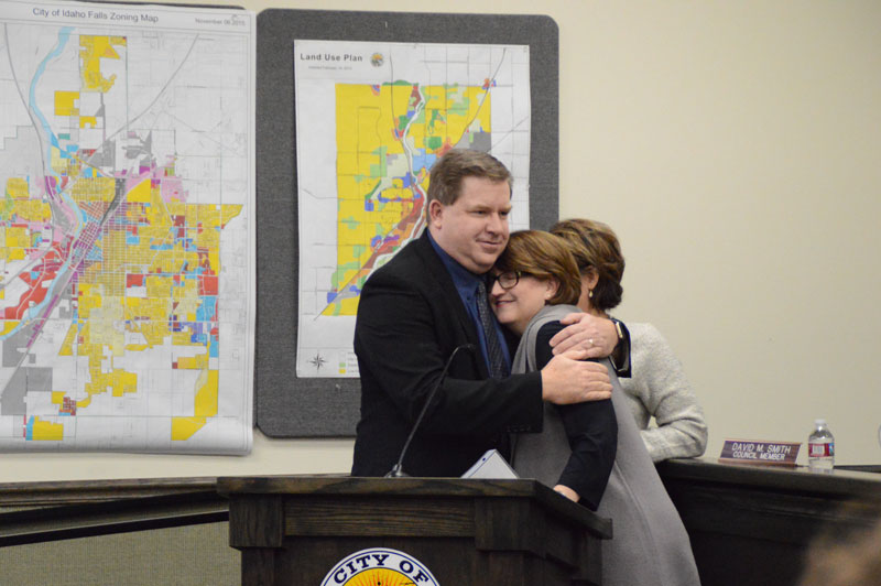 Casper calls 2016 'year of the citizen' in State of the City address ...