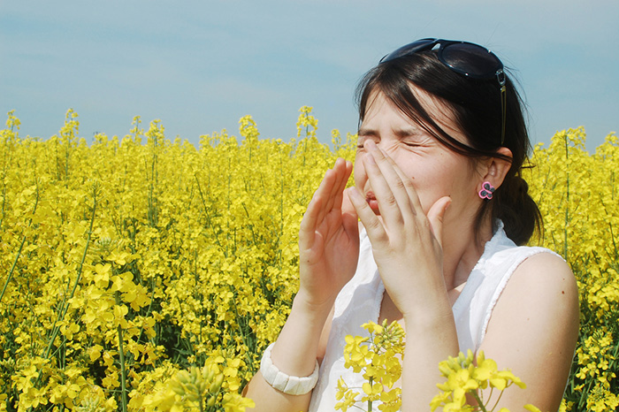 Hymas: Allergies may feel miserable, but you don't have to look ...