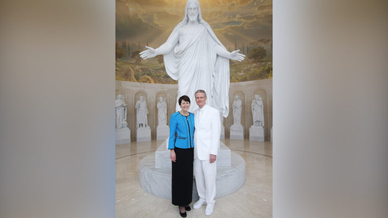 How Elder David Bednar and his wife, Susan, prepare for General ...